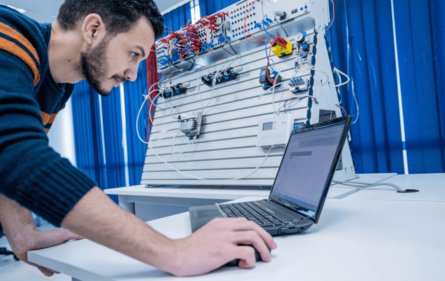 Pneumatics Lab | FACT Training Center